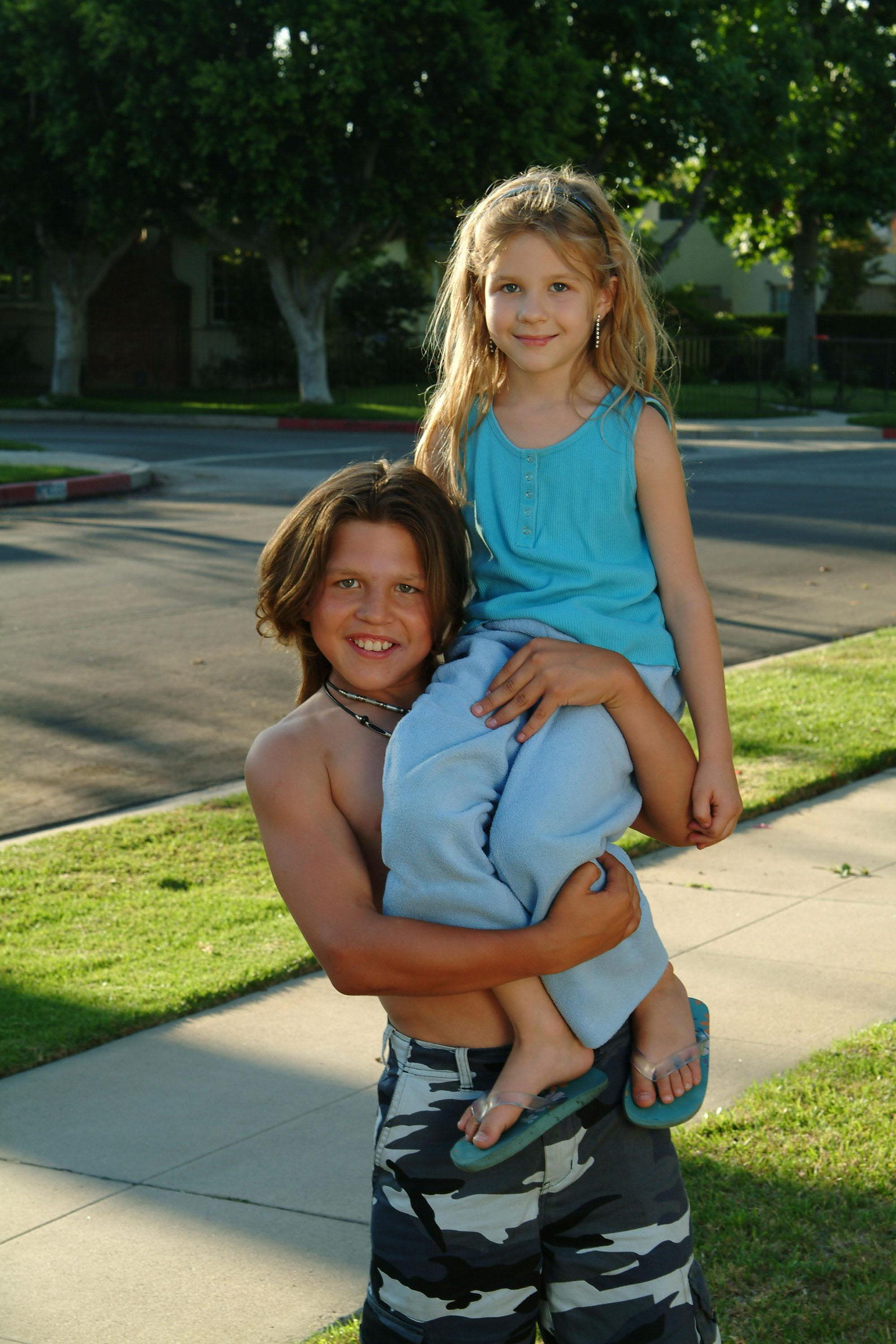 À quoi ressemble l'enfant le plus fort du monde 20 ans après sa ...